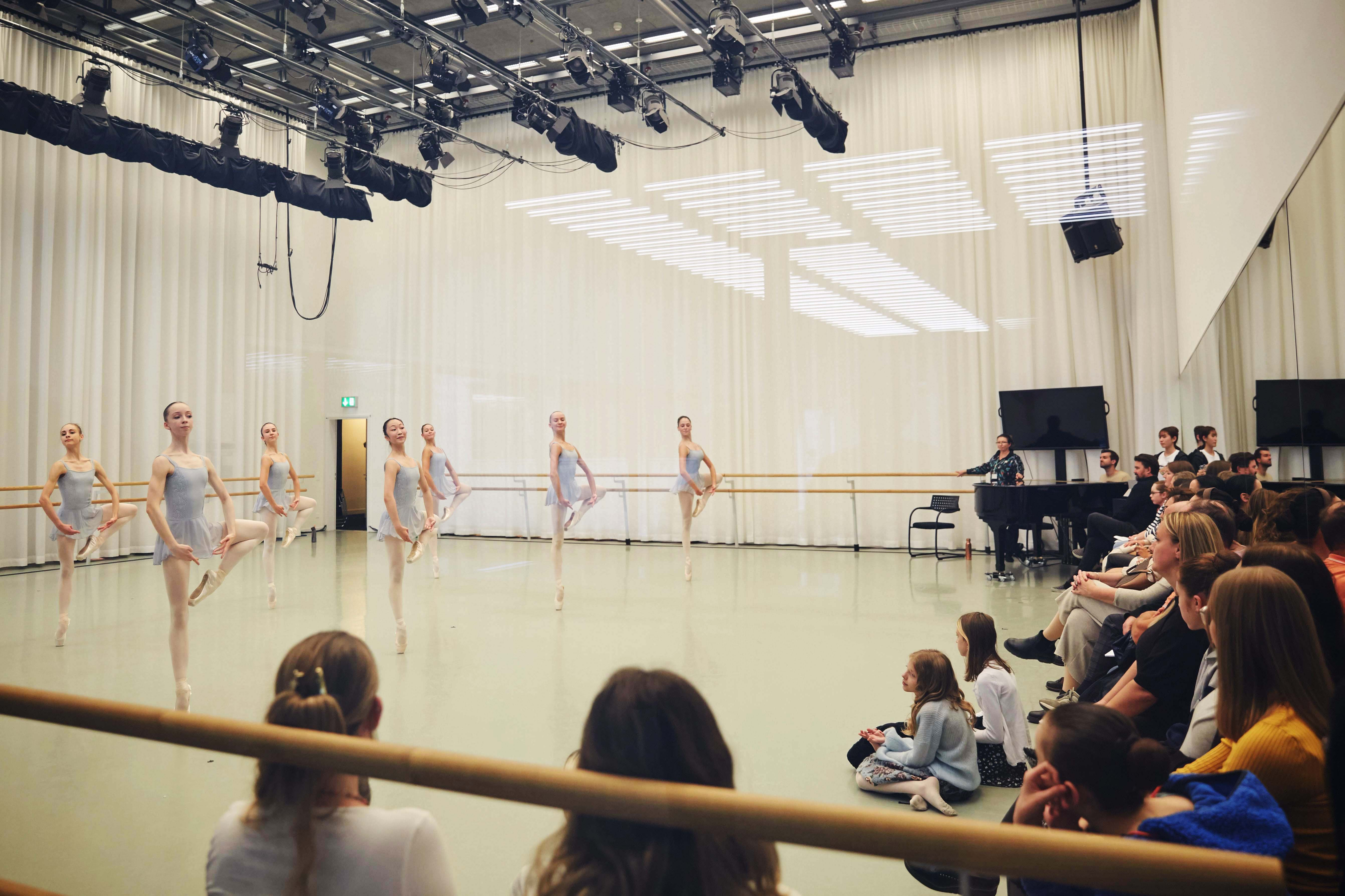 Tag der offenen Tür - Tanz Akademie Zürich | ZHdK.ch