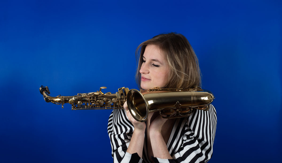 Alumna Valentine Michaud erhält Credit Suisse Young Artist Award 2020 ...